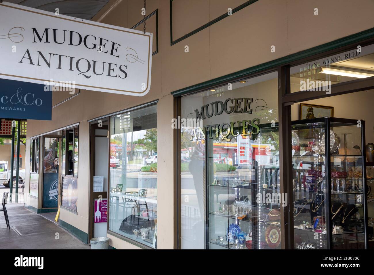 Mudgee antiques store in Mudgee town centre, Regional New South Wales ...