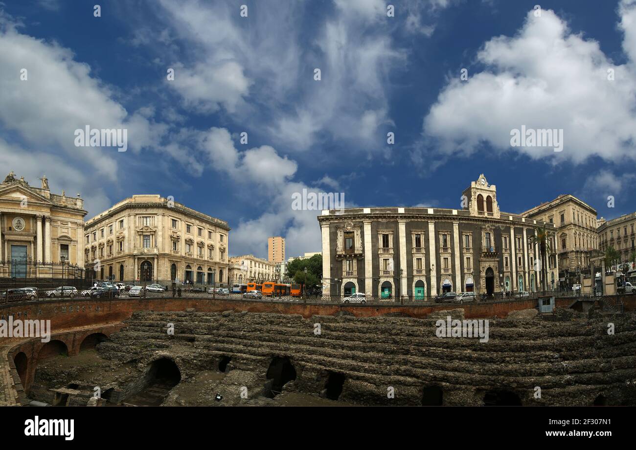 Catania Roman Amphitheatre (panorama), Sicily, southern Italy Stock ...