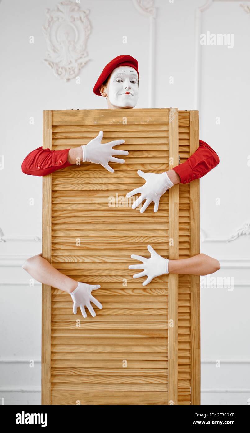 Wooden partition hi-res stock photography and images - Alamy