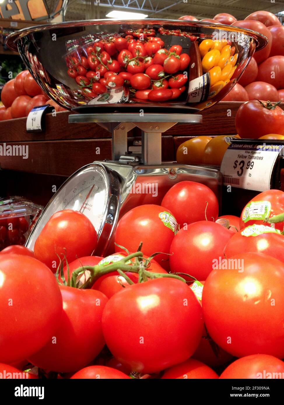 Grocery isle hi-res stock photography and images - Alamy