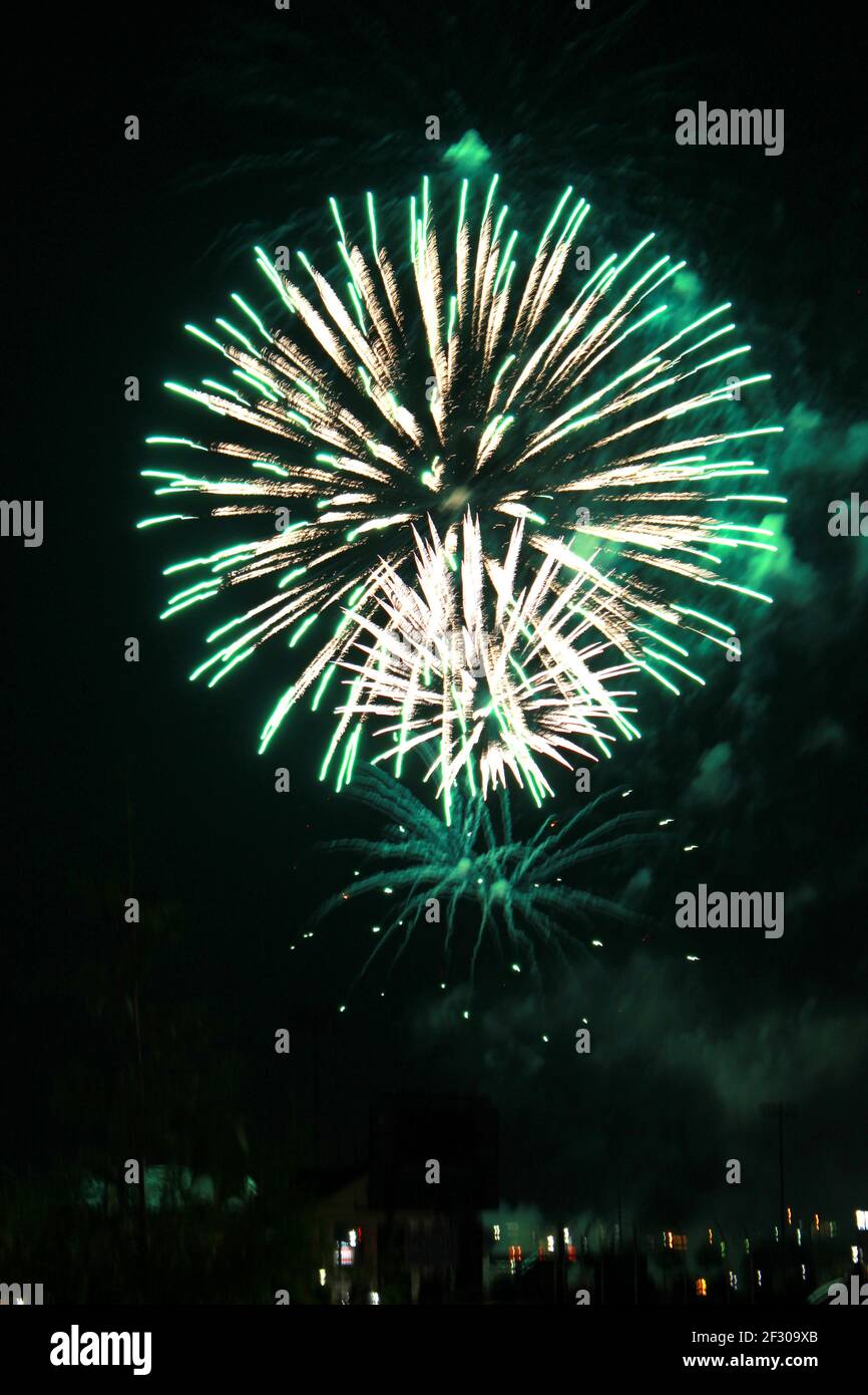 Spectacular firework show hi-res stock photography and images - Alamy