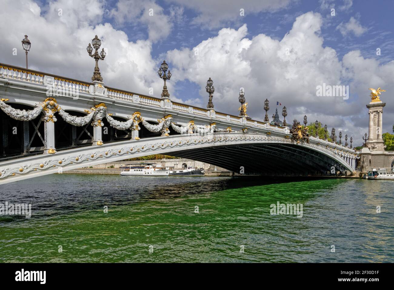 Pont alexandre iii grand palais seine river bridge hi-res stock ...