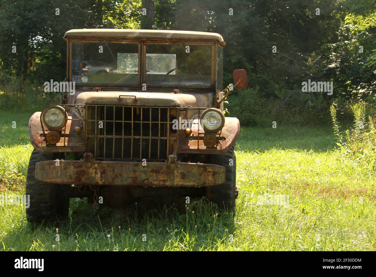 Rusty old jeep hi-res stock photography and images - Alamy