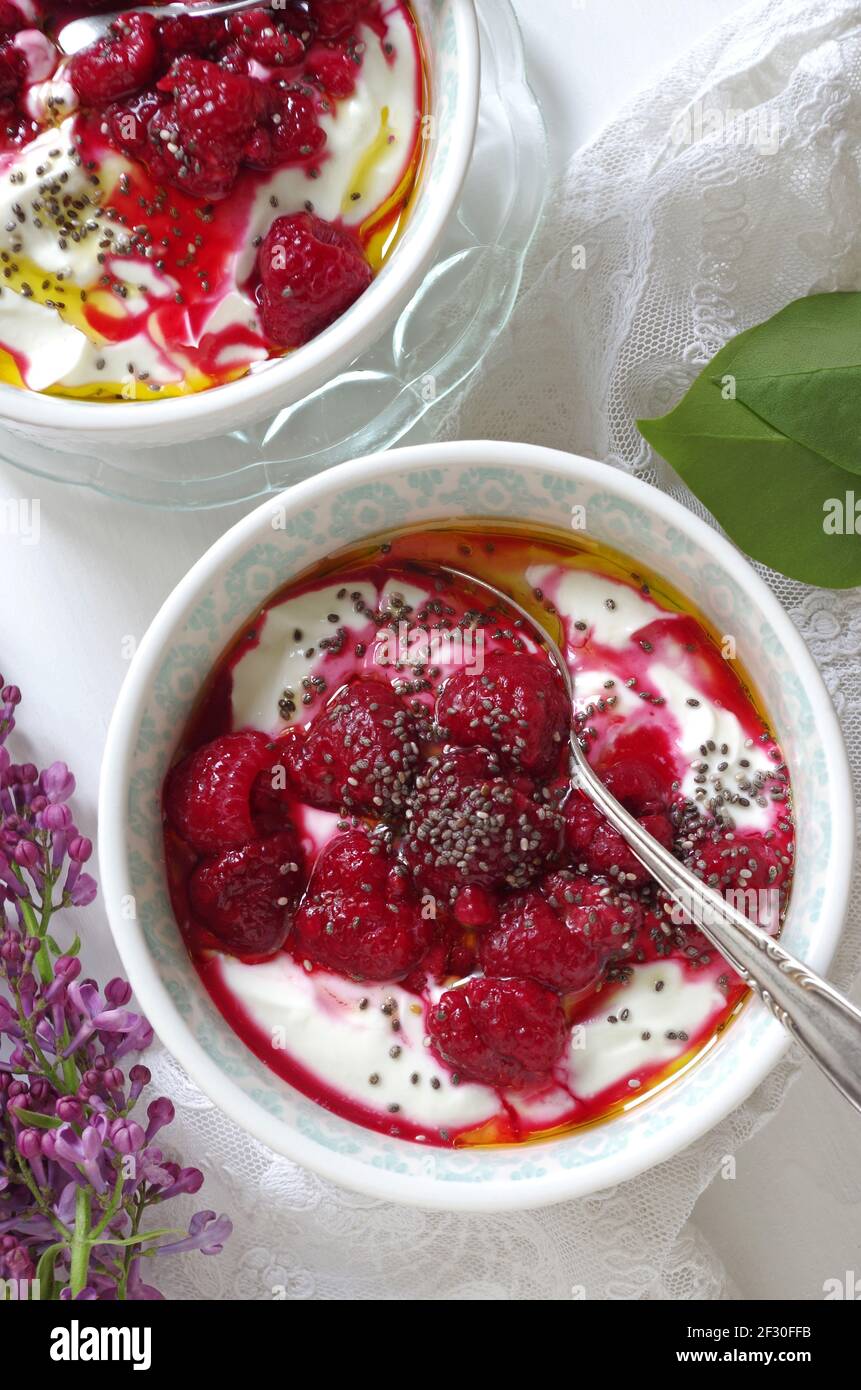 Junket with raspberries, chia seeds and flaxseed oil ( low car diet ...