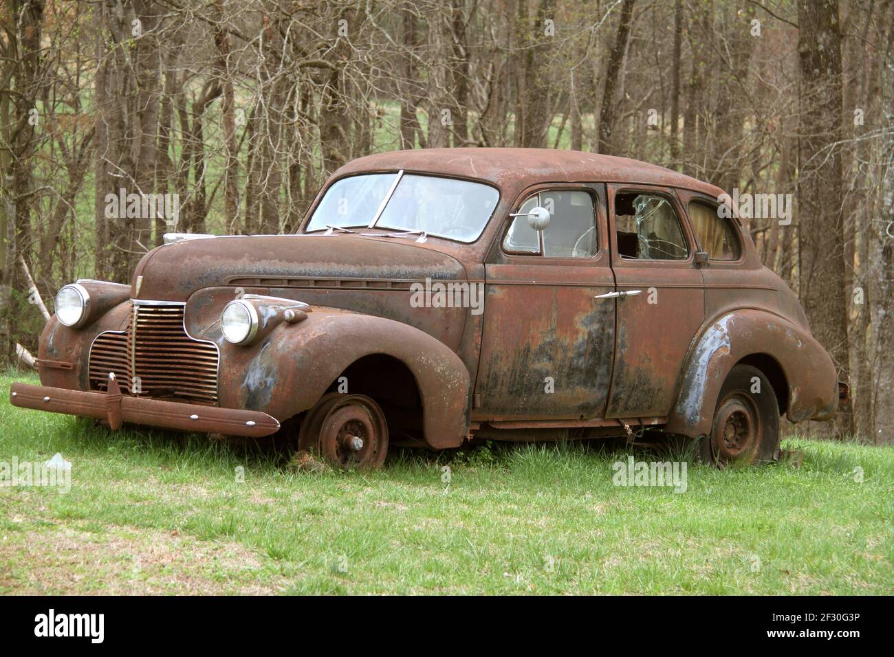 Chevrolet truck front grille hi-res stock photography and images - Alamy