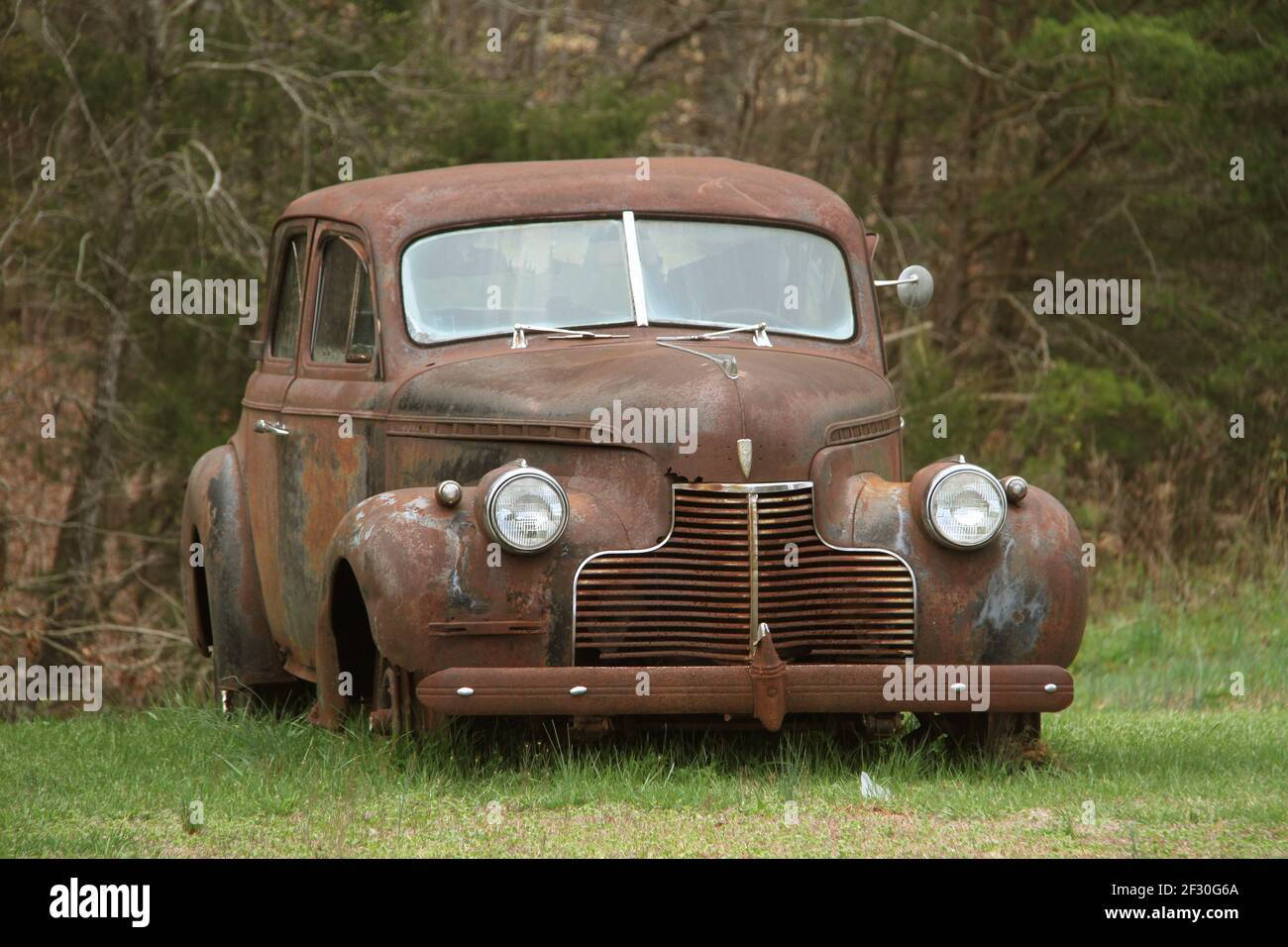 Front grille old chevrolet truck hi-res stock photography and images ...