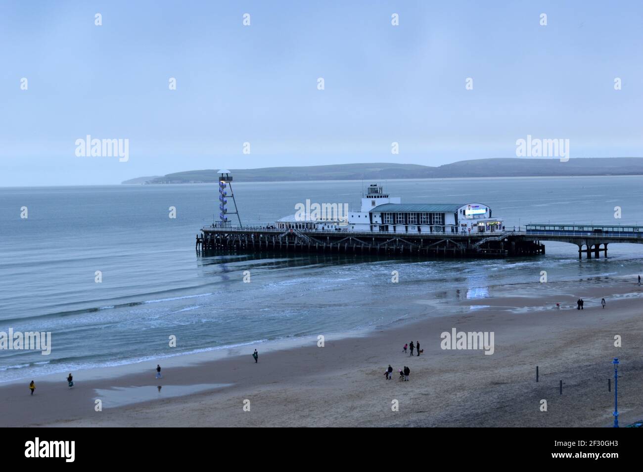Empty pier during covid hi-res stock photography and images - Alamy