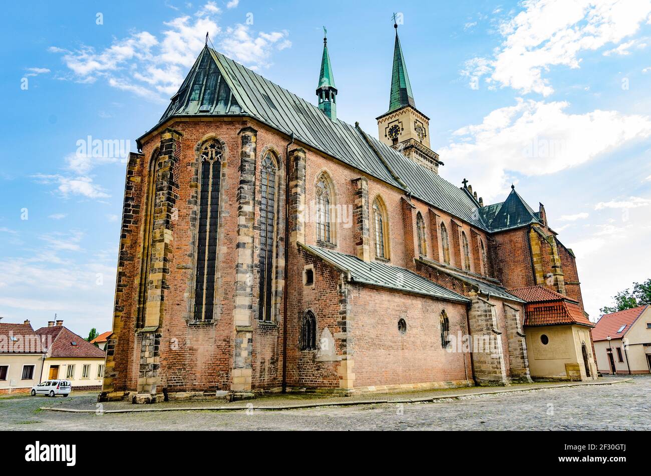 Medieval gothic architecture hi-res stock photography and images - Alamy