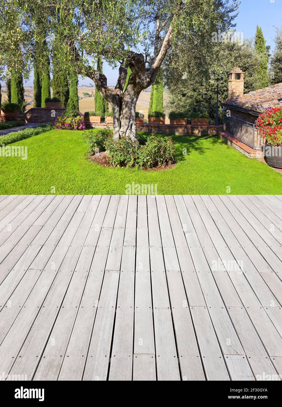 Italy country house terrace hi-res stock photography and images - Alamy