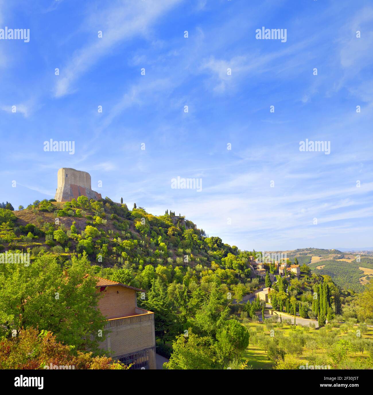 Attractions in Tuscany: Rocca di Tentennano. Italy Stock Photo - Alamy
