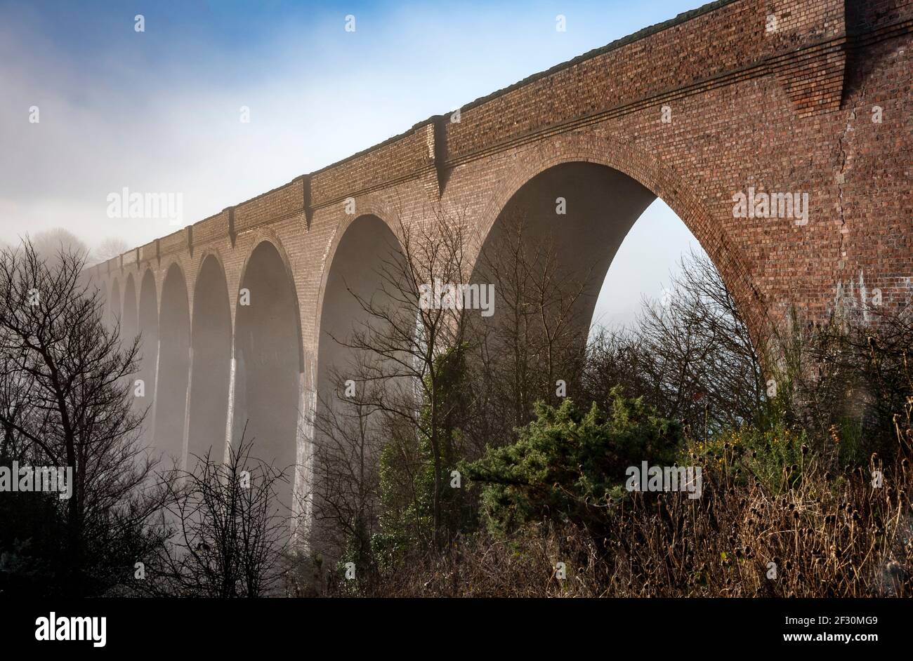 Whitby viaduct hi-res stock photography and images - Alamy