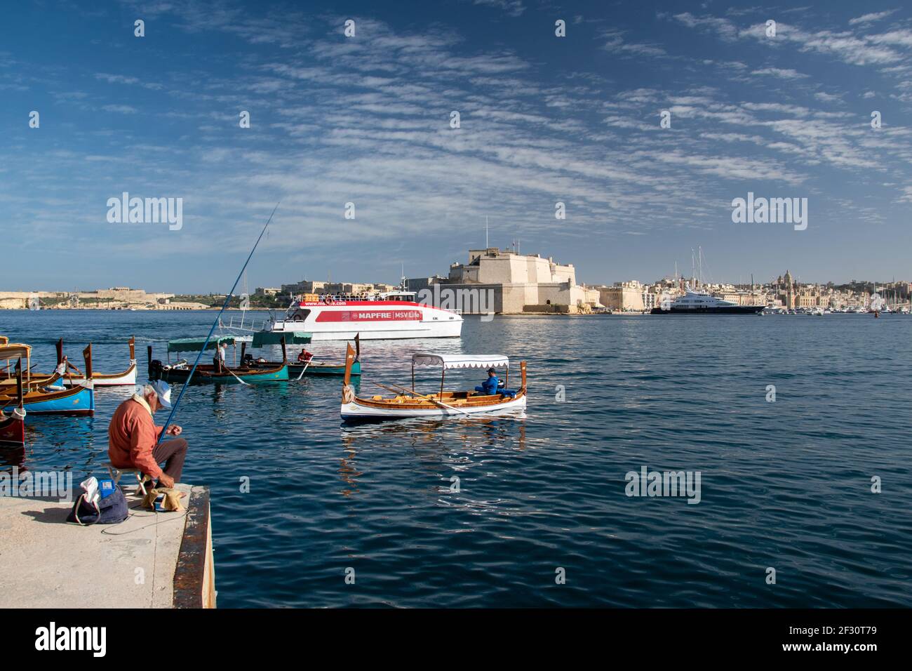 Dghajsa tal pass hi-res stock photography and images - Alamy