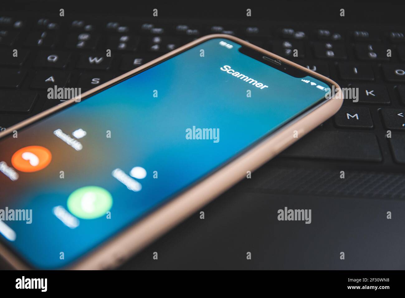 Suspicious call scammer hang up hi-res stock photography and images - Alamy