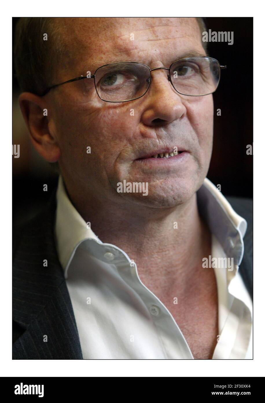 Roger Alton editor of The OBSERVER.pic David Sandison 19/12/2005 Stock ...