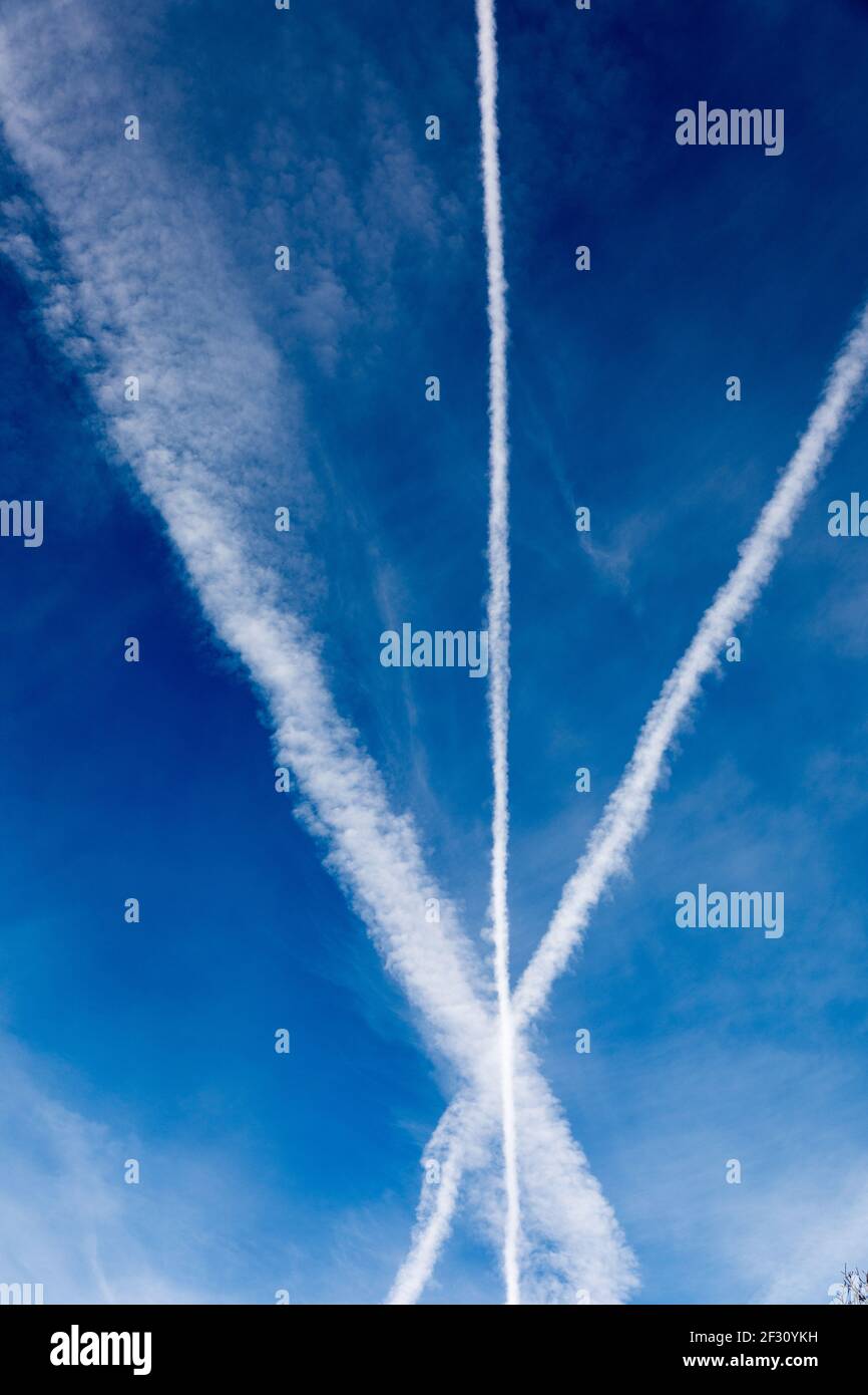 Condensation strip hi-res stock photography and images - Alamy