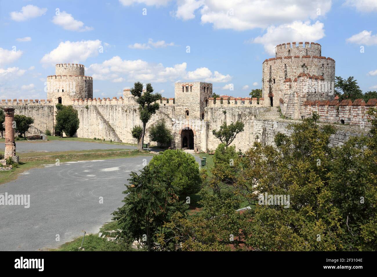 Prison courtyard summer hi-res stock photography and images - Alamy
