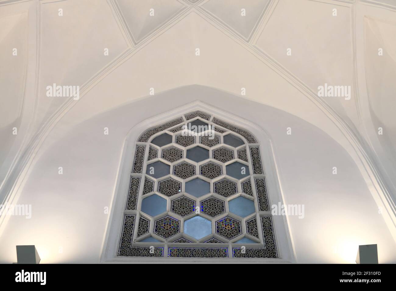 Details window of the arabic palace in Istanbul Stock Photo - Alamy