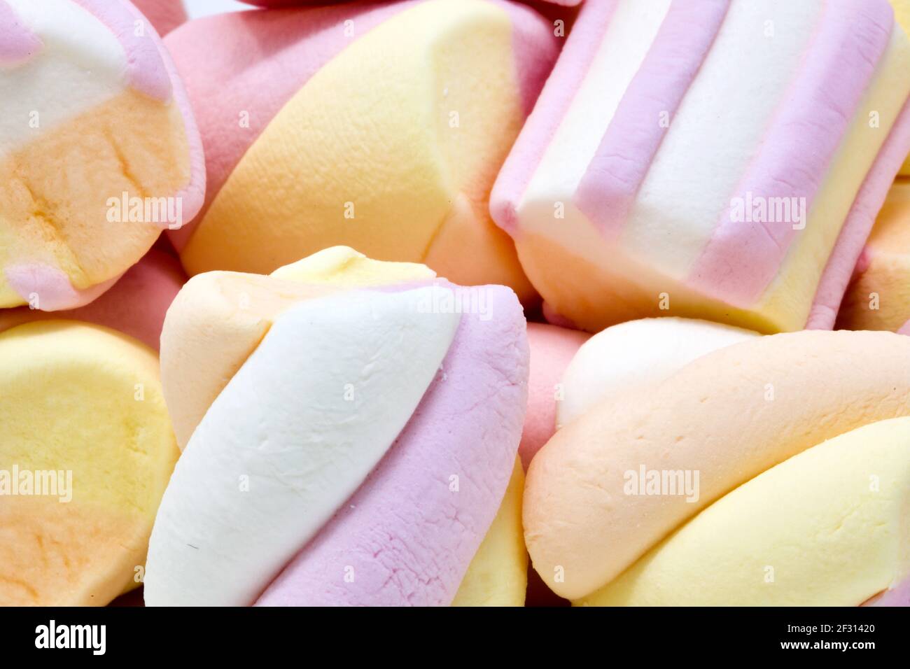 Colourful marshmallows hi-res stock photography and images - Alamy