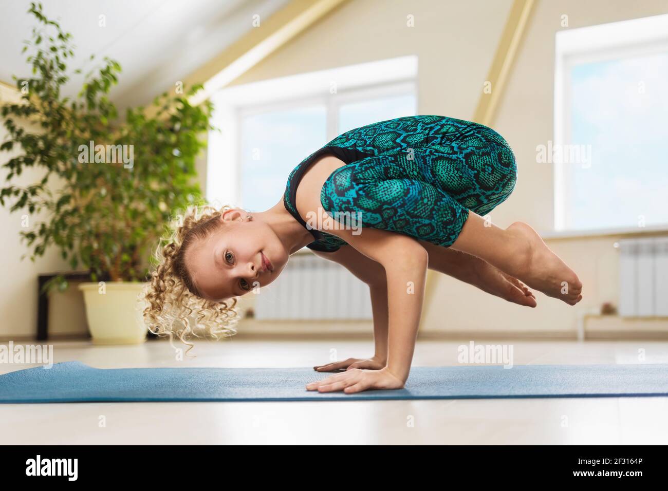 Girl doing handstand hi-res stock photography and images - Alamy