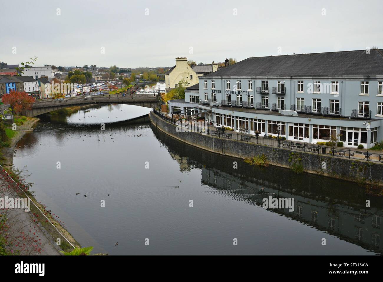 River nore banks kilkenny hi-res stock photography and images - Alamy
