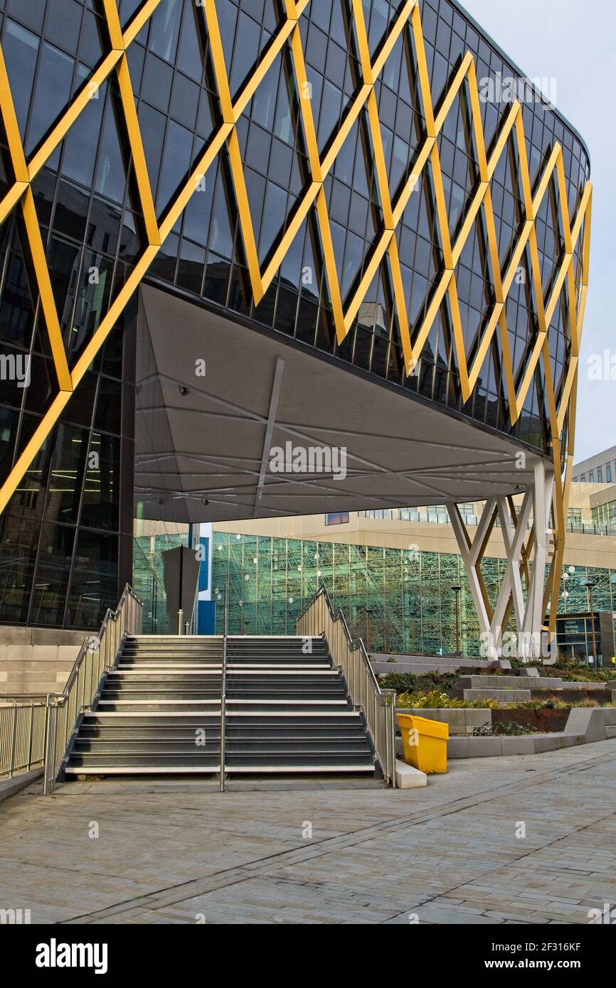 The ultra modern geometric gold and black architecture of The Catalyst ...