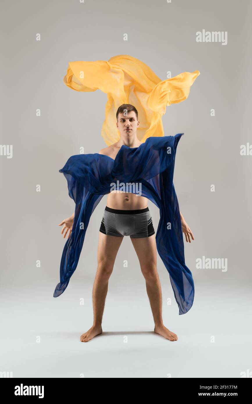 Graceful posture hi-res stock photography and images - Alamy