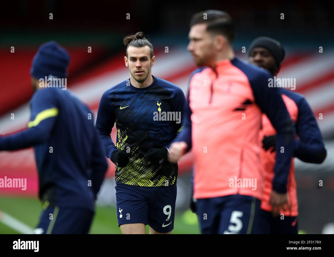 Tottenham hotspurs gareth bale centre hi-res stock photography and ...