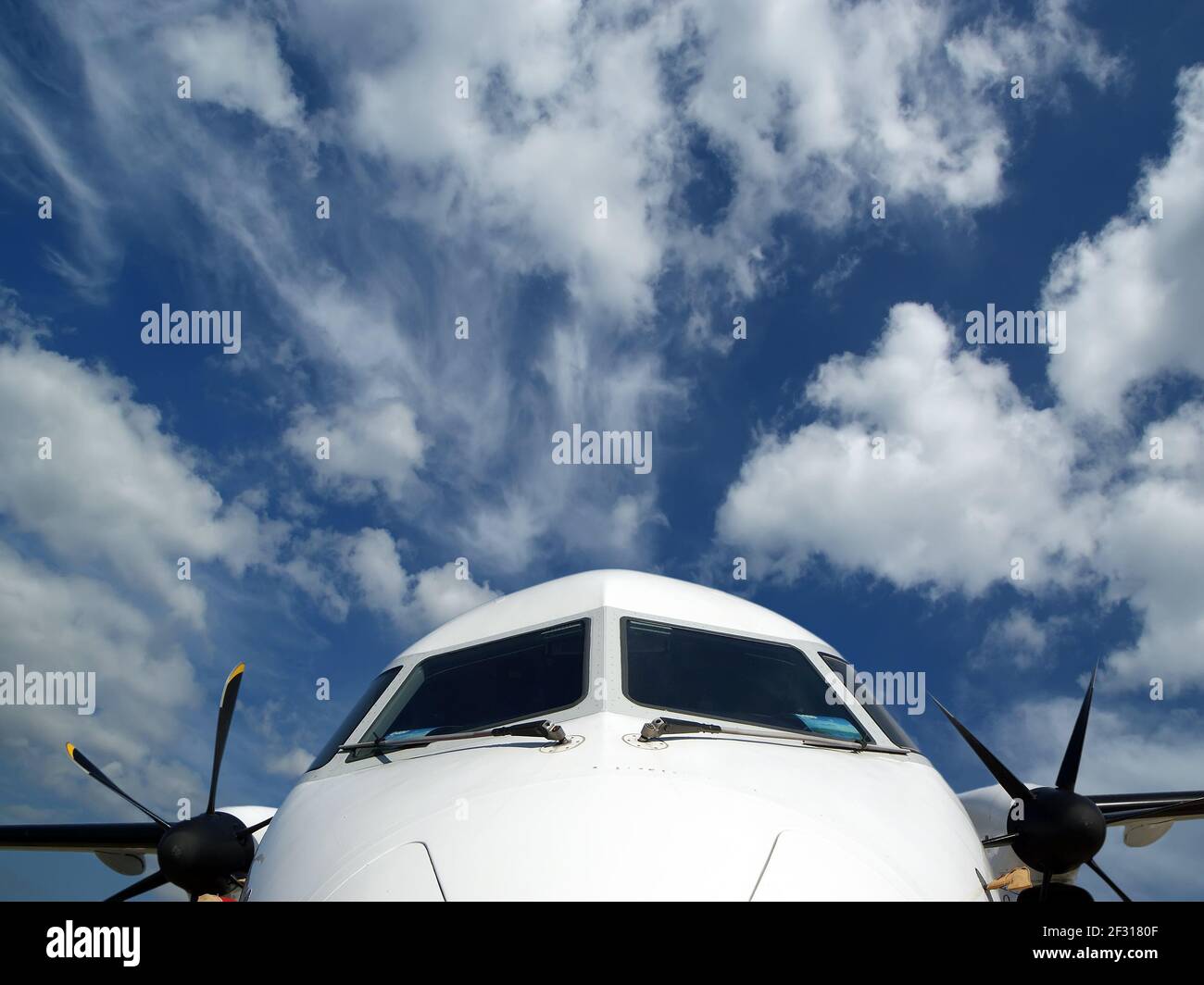Cockpit, front cabin aircraft Stock Photo - Alamy