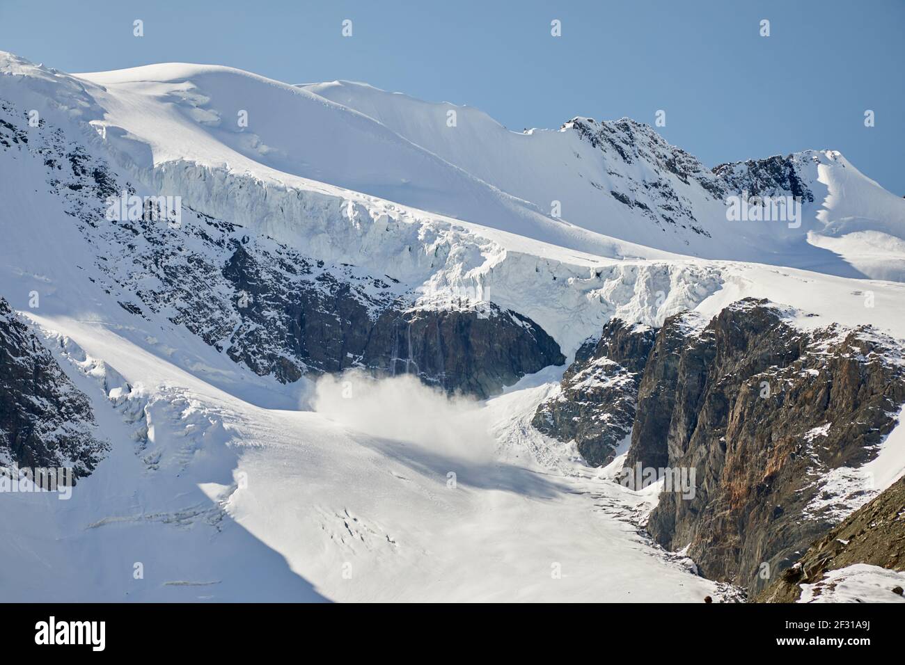 Avalanche peak hi-res stock photography and images - Alamy