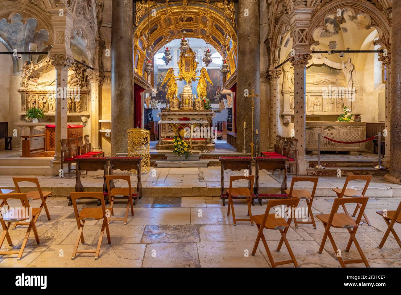 Inside st domnius cathedral hi-res stock photography and images - Alamy