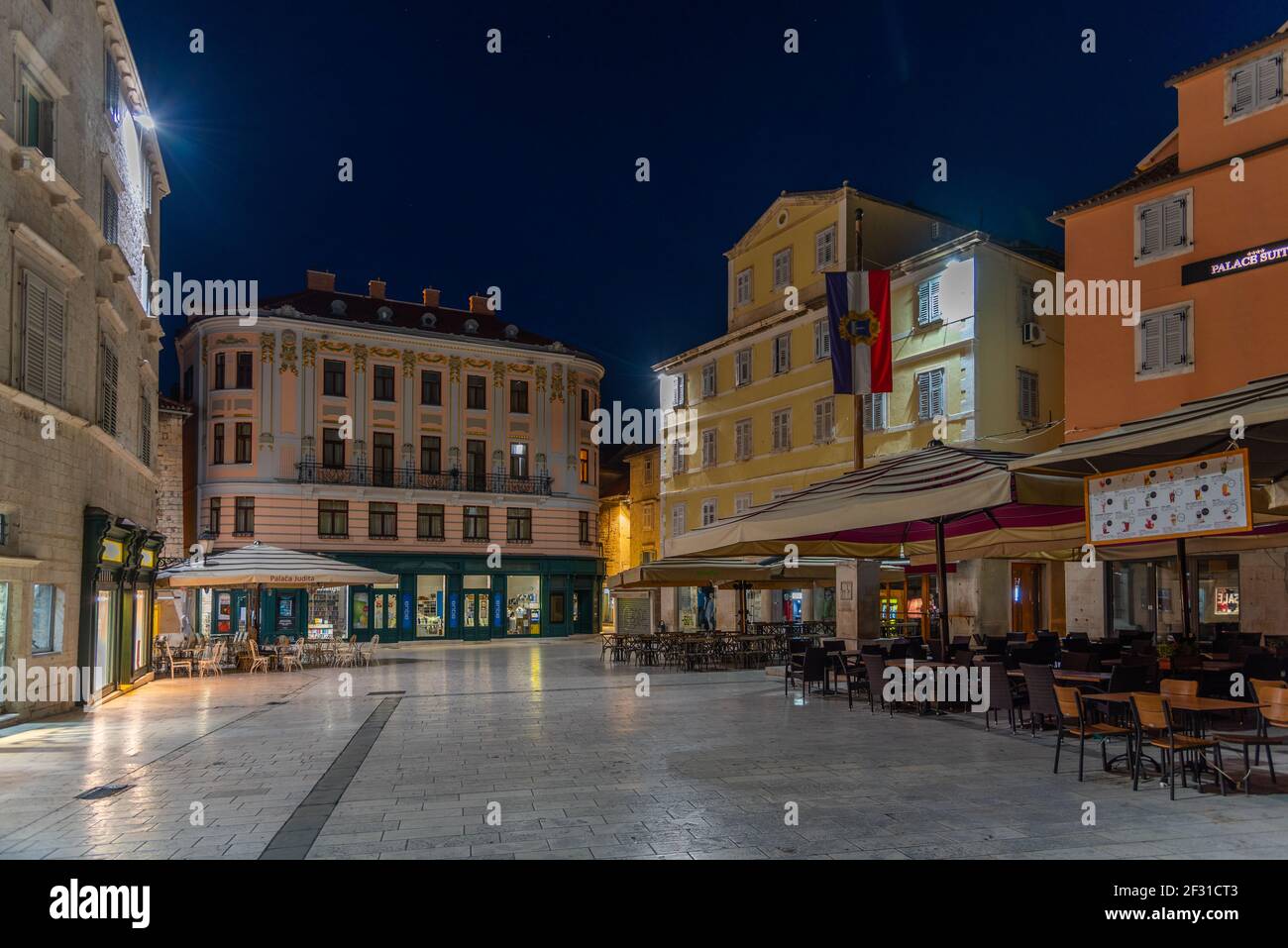 Split croatia nightlife hi-res stock photography and images - Alamy