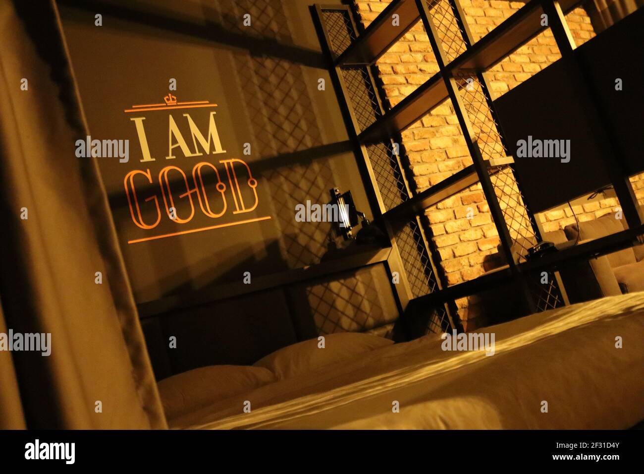 Dimly lit room hi-res stock photography and images - Alamy