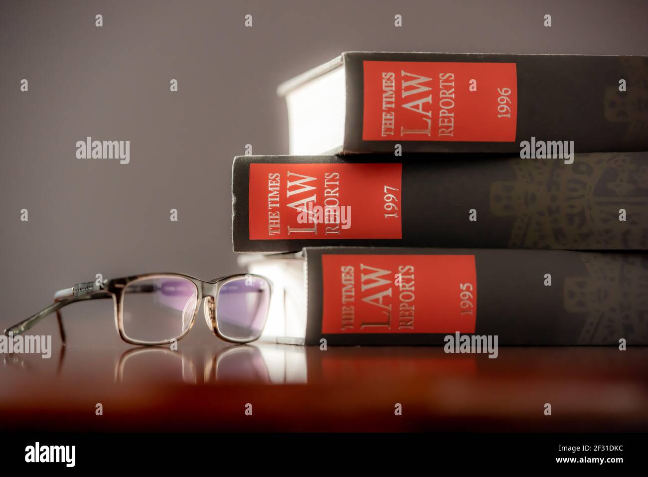 Law books pile hi-res stock photography and images - Alamy