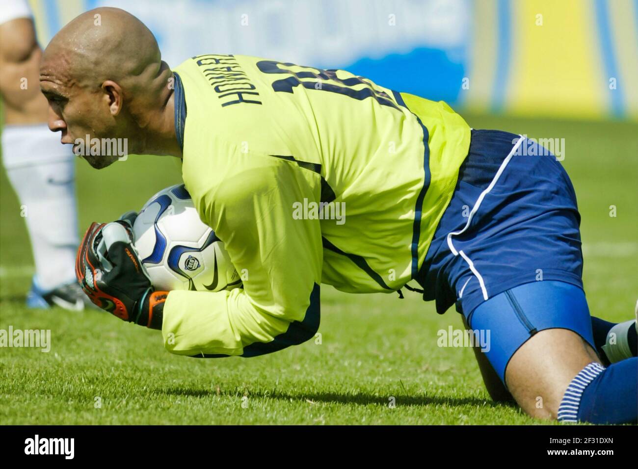Tim howard soccer hi-res stock photography and images - Alamy