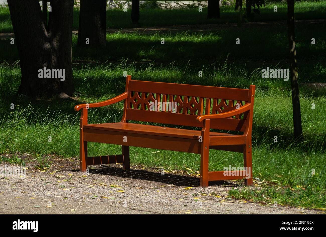 Empty bench litter in sunny hi-res stock photography and images - Alamy