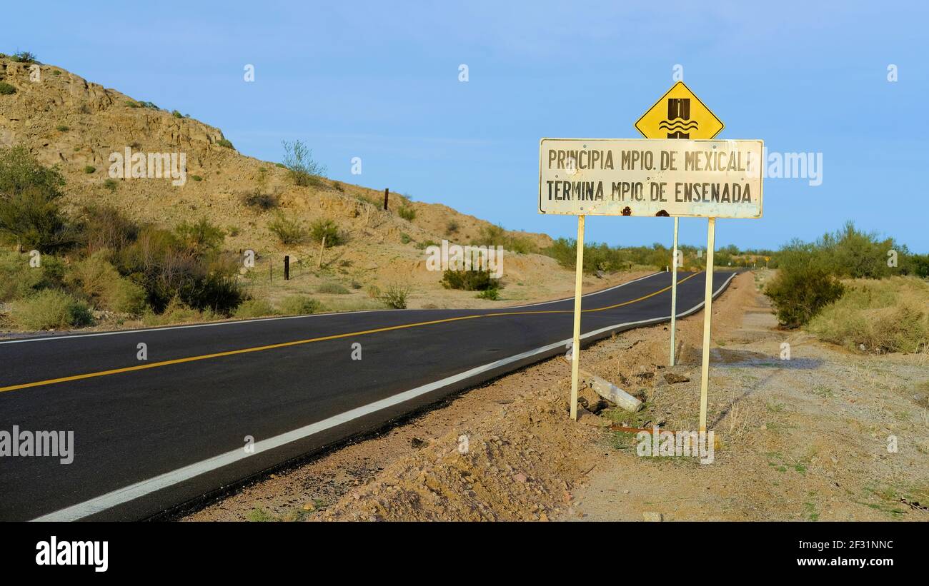 Road sign on federal highway 5 announcing the end of the municipality ...