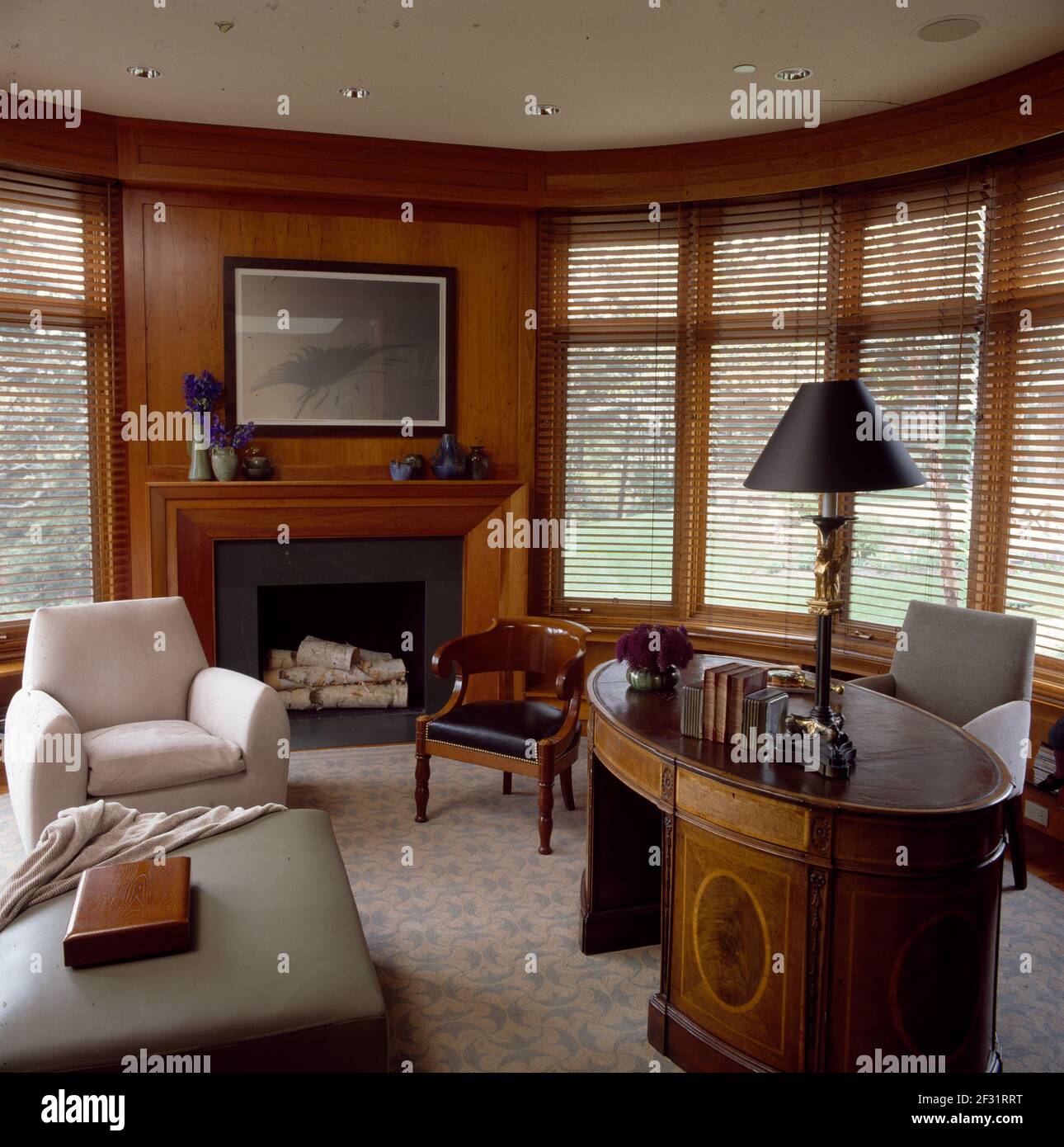 Covered windows hi-res stock photography and images - Alamy