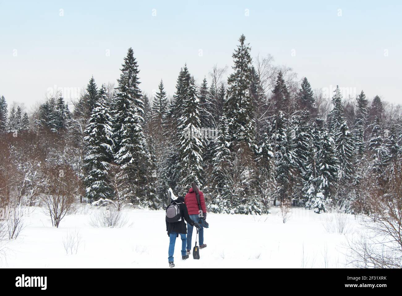 Friends winter walk hi-res stock photography and images - Alamy
