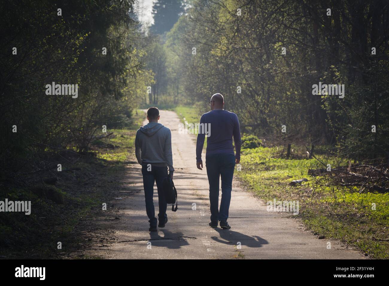 Two men big small hi-res stock photography and images - Alamy