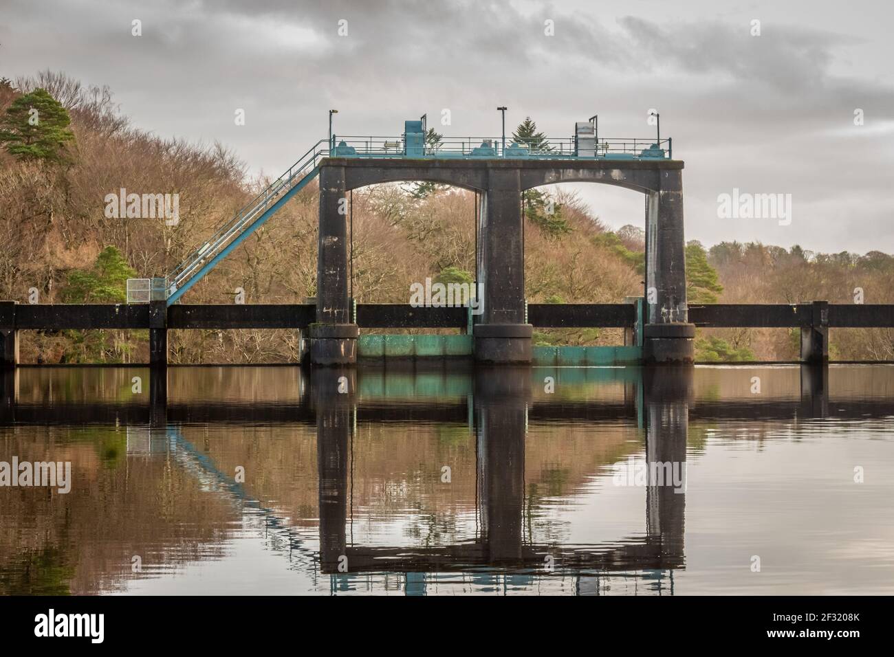 Flood gates hi-res stock photography and images - Alamy