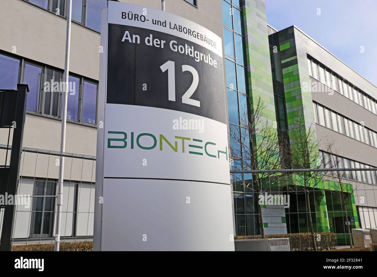 Mainz biontech hi-res stock photography and images - Alamy