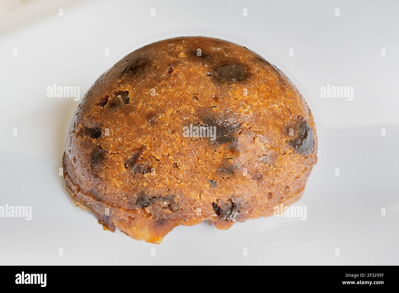 Christmas pudding isolated on a white background Stock Photo - Alamy