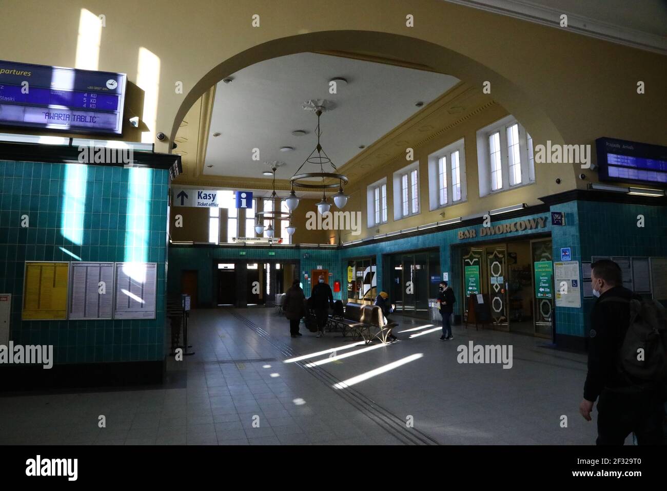 Legnica, deutsch Liegnitz, Polen , Bahnhof Stock Photo - Alamy