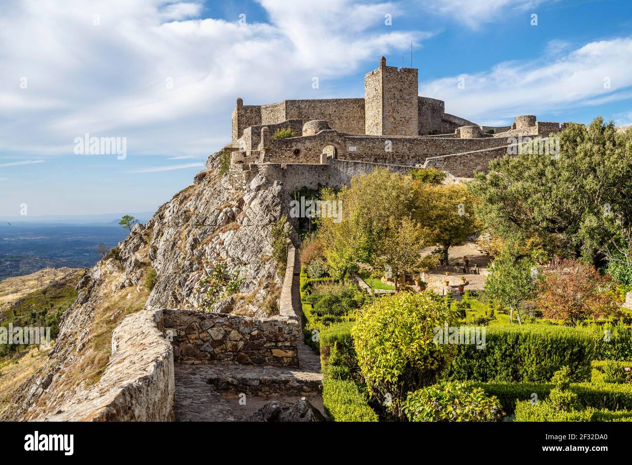 Medieval building on rock hi-res stock photography and images - Alamy