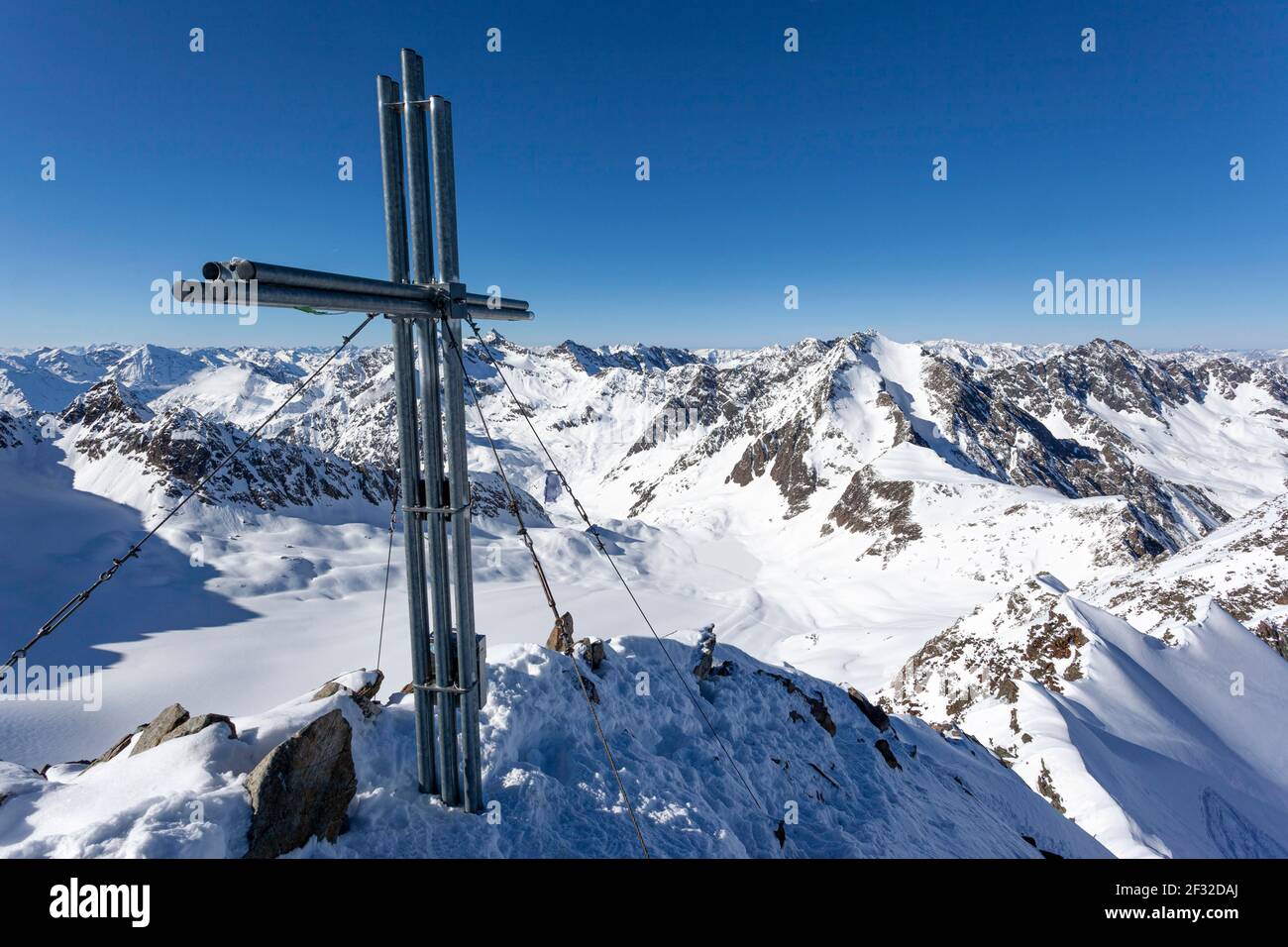Weisser kogel hi-res stock photography and images - Alamy