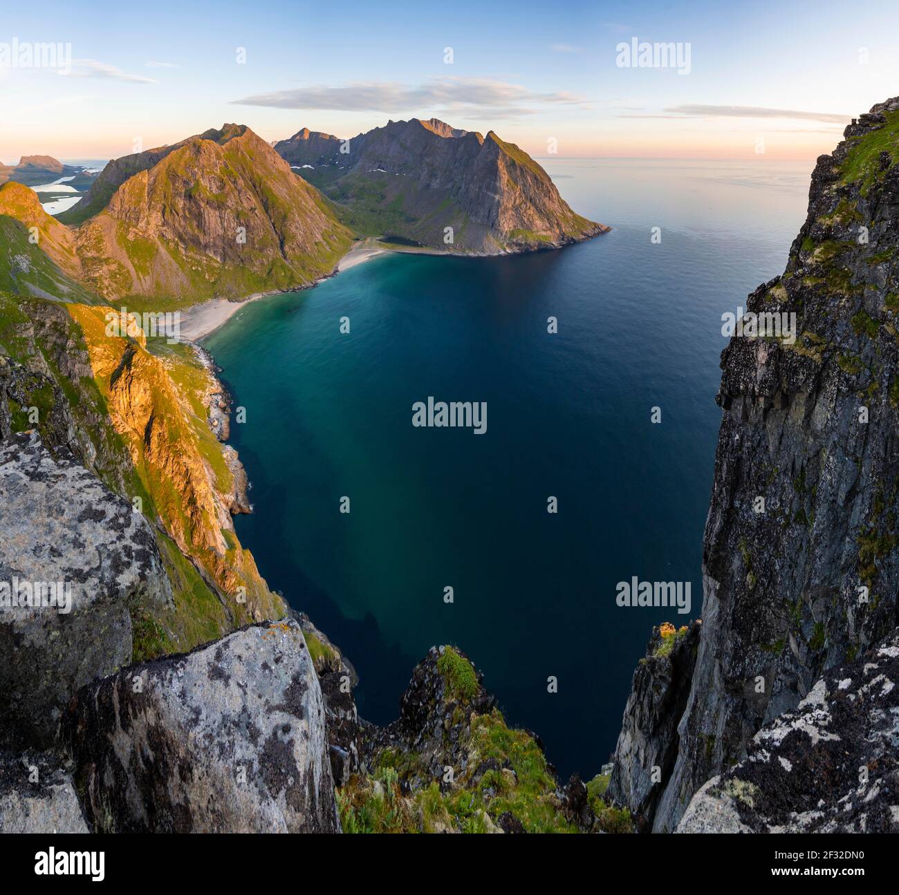 Lofoten beach overview hi-res stock photography and images - Alamy