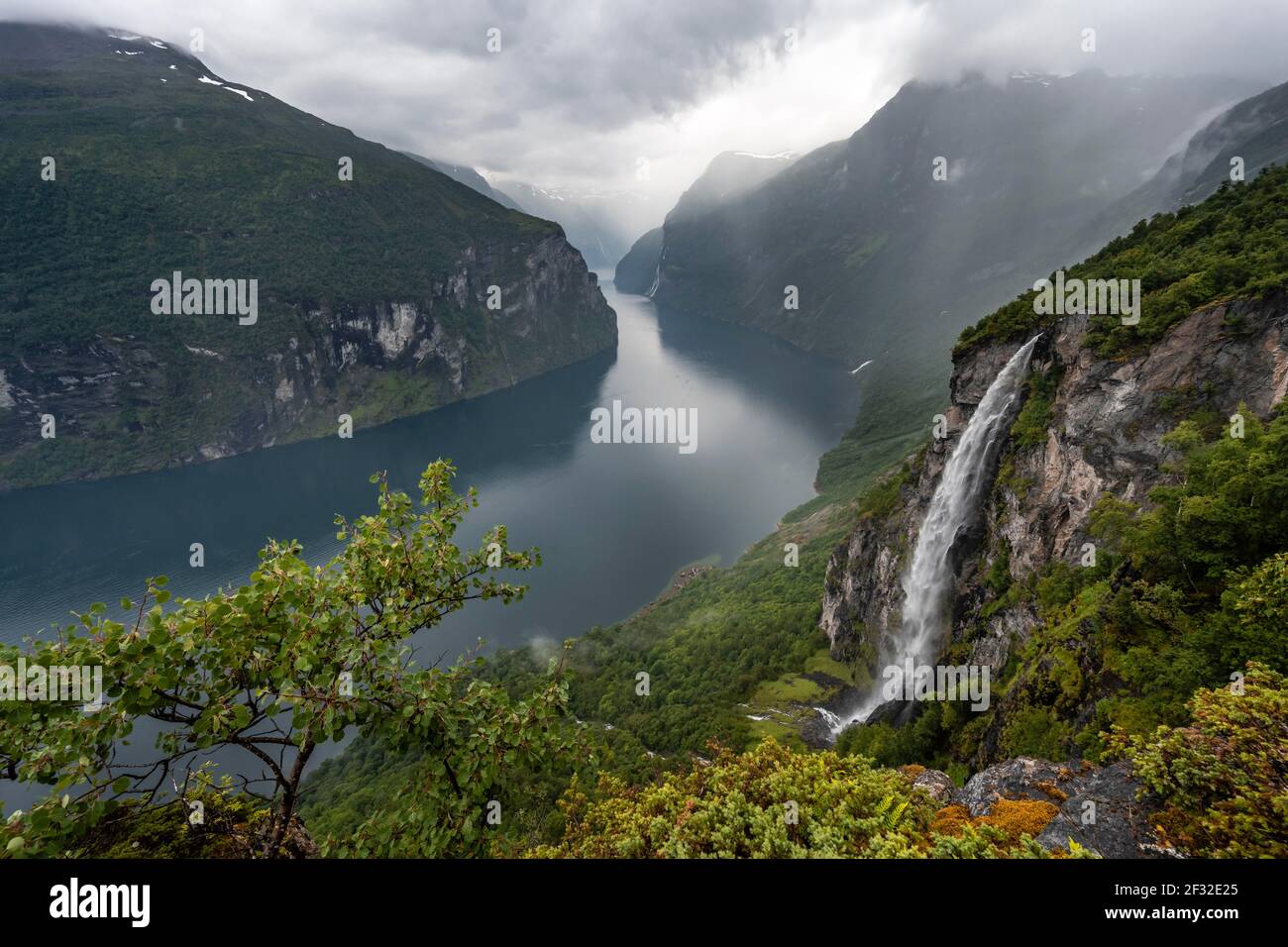 Waterfall Gjerdefossen, at Ornesvingen viewpoint, Geirangerfjord, near ...