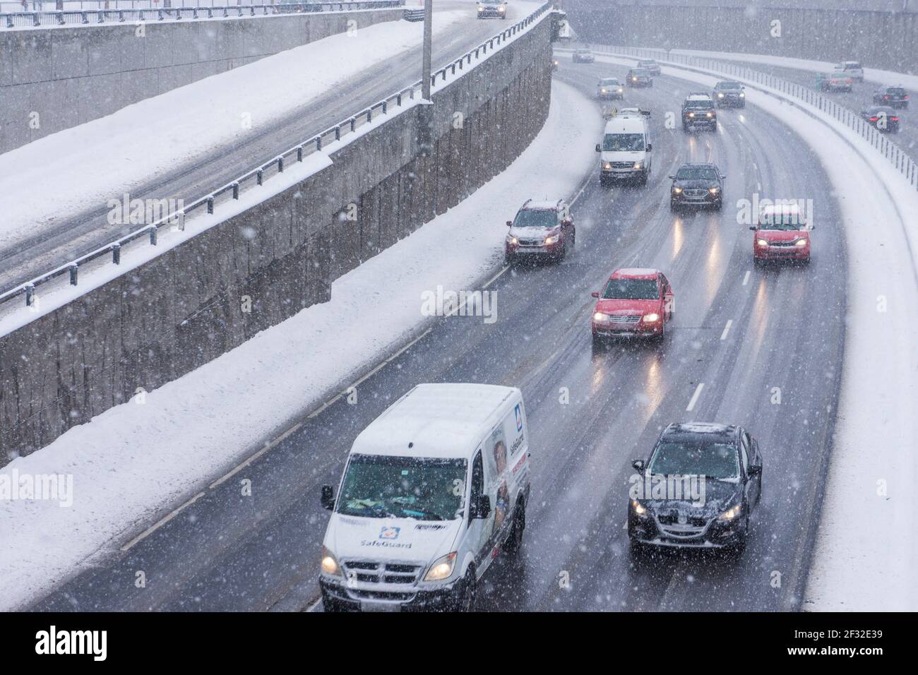 Traffic on the Decarie Expressway, snow day early Winter, Montreal, Qc ...