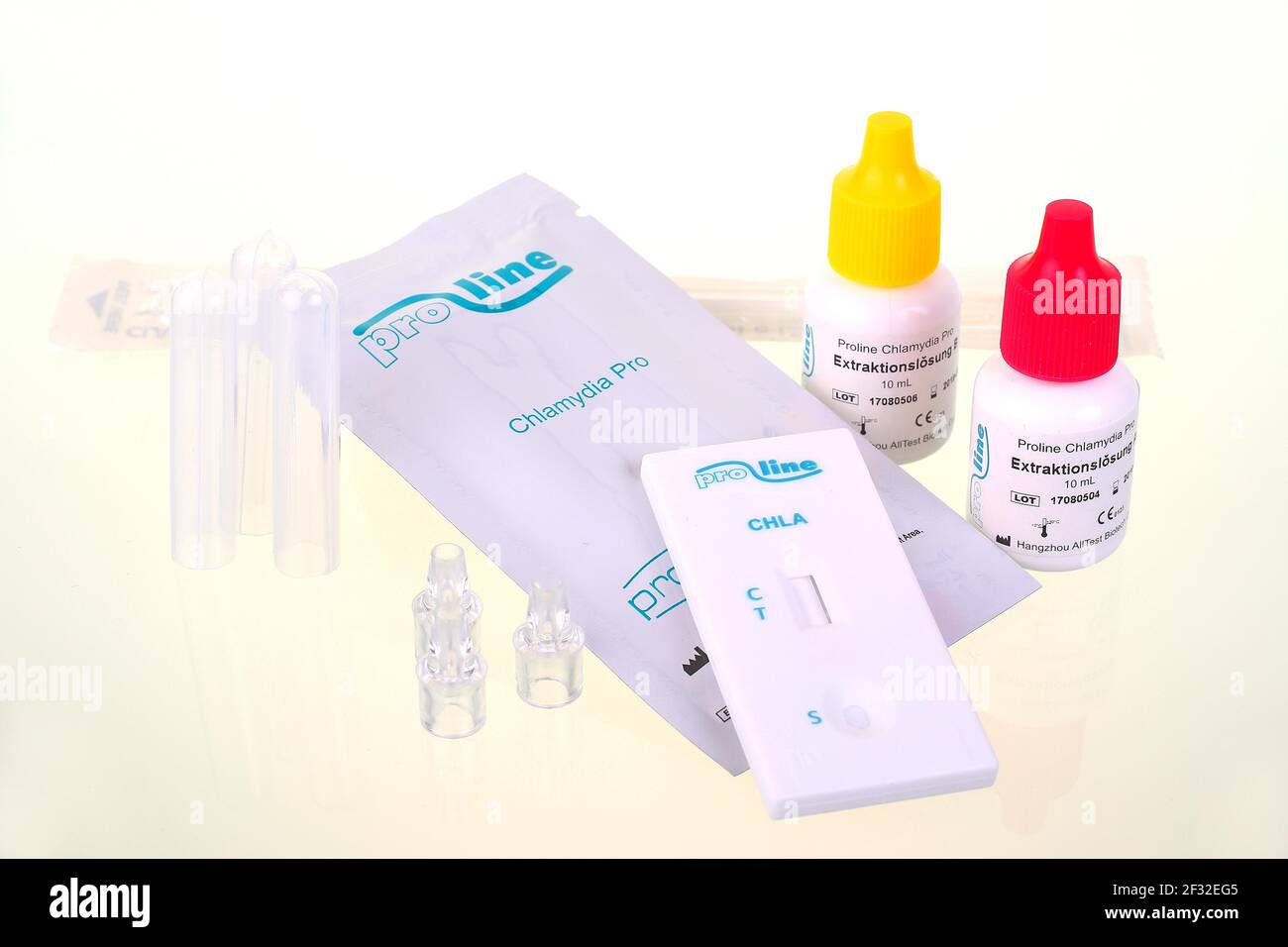 Rapid test for Chlamydia from ProLine, set with extraction solutions ...