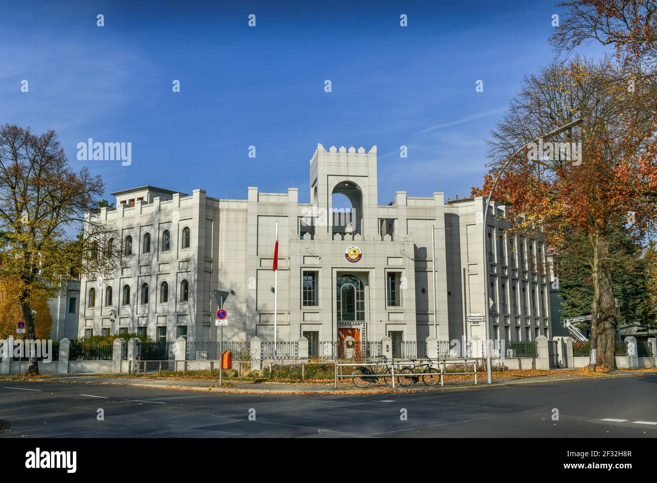 North of qatar hi-res stock photography and images - Alamy